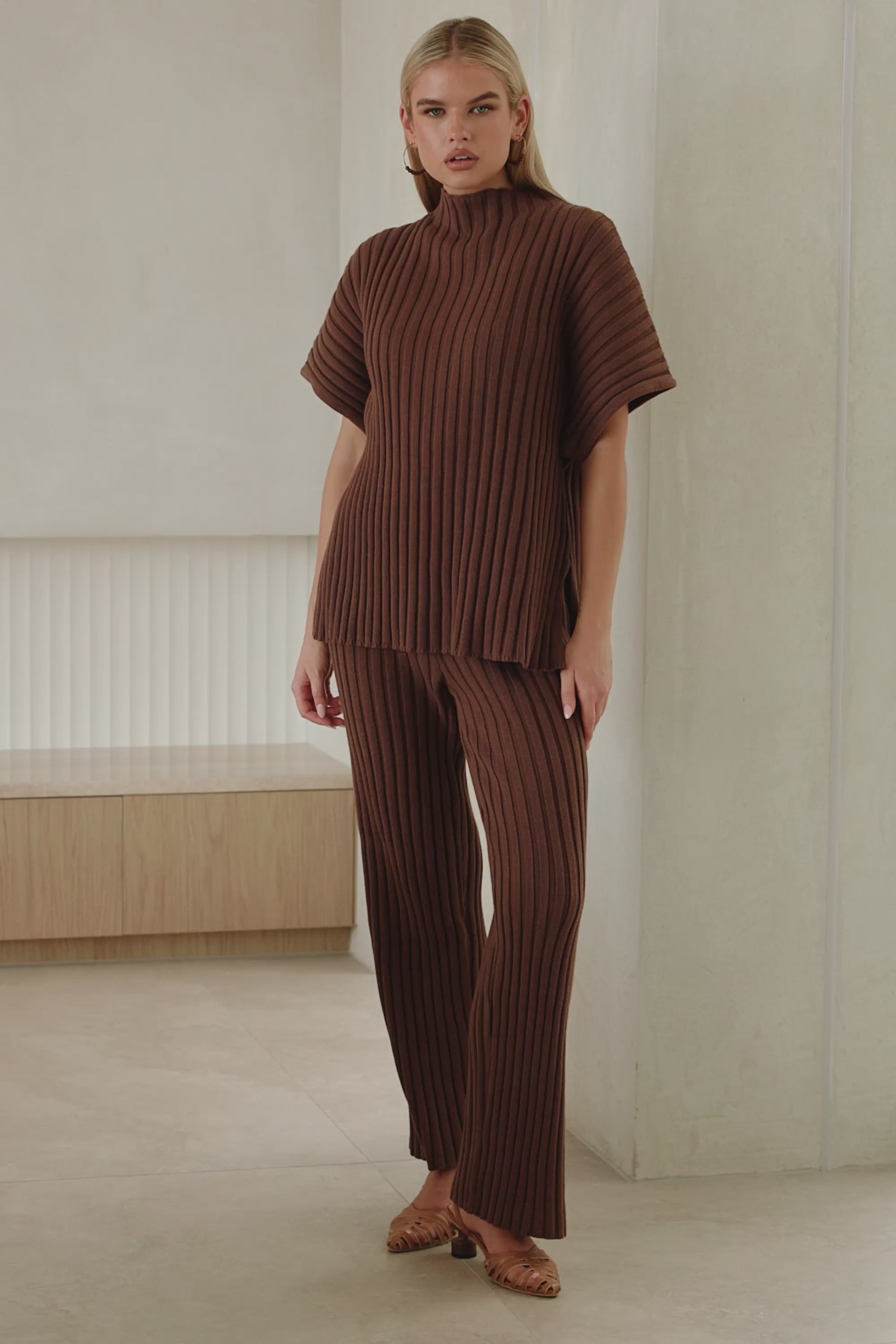 Chocolate Brown Ribbed Knit Short Sleeve Celine Top – SABO